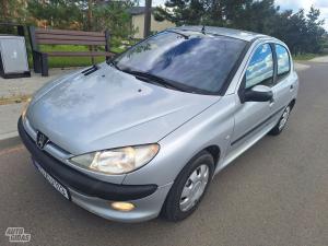 Pelēks Peugeot 206 2002 Ukmergė, ar dzinēja tilpumu 1.40 L un nobraukumu 208 tūkst. km par 555 €, foto 3 vietnē AUTOMOTO.COM.LV