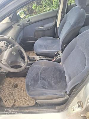 Pelēks Peugeot 206 2002 Ukmergė, ar dzinēja tilpumu 1.40 L un nobraukumu 208 tūkst. km par 555 €, foto 7 vietnē AUTOMOTO.COM.LV
