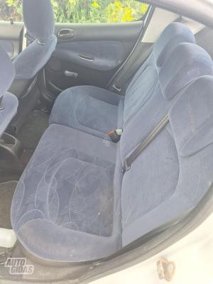 Pelēks Peugeot 206 2002 Ukmergė, ar dzinēja tilpumu 1.40 L un nobraukumu 208 tūkst. km par 555 €, foto 8 vietnē AUTOMOTO.COM.LV