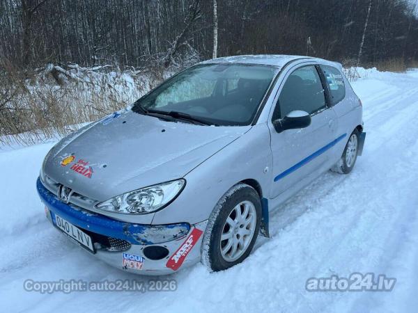 Pelēks Peugeot 206 2003 Tallina, ar dzinēja tilpumu 1.60 L un nobraukumu 100 tūkst. km par 4500 €, foto 7 vietnē AUTOMOTO.COM.LV