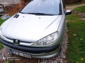 Grey Peugeot 206 2003 in Raseiniai, with an engine capacity of 1.40 L and mileage of 220 thousand km for 980 €, photo 3 on AUTOMOTO.COM.LV