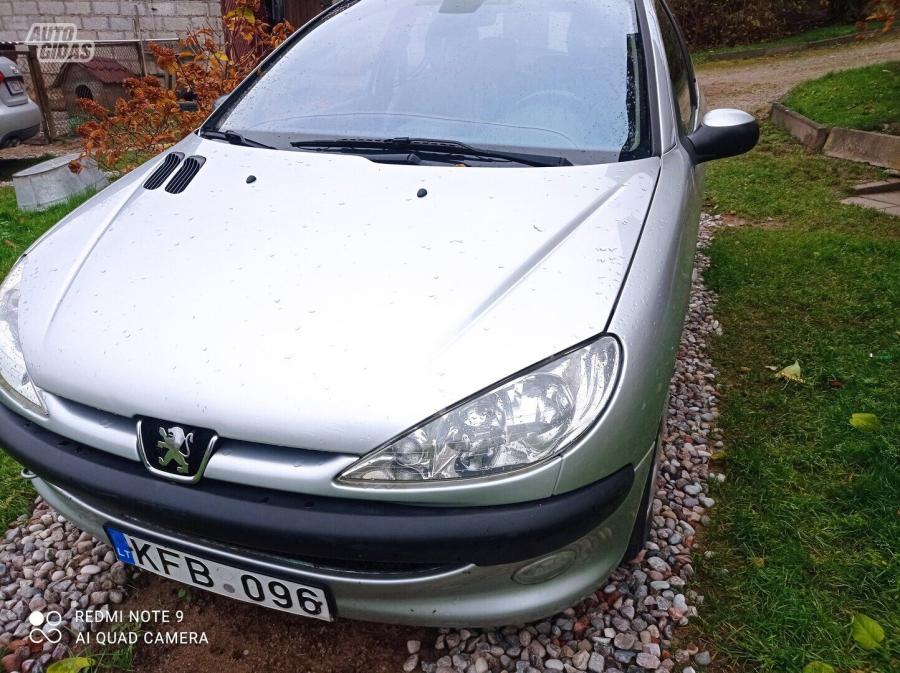 Grey Peugeot 206 2003 in Raseiniai, with an engine capacity of 1.40 L and mileage of 220 thousand km for 980 €, photo 3 on AUTOMOTO.COM.LV
