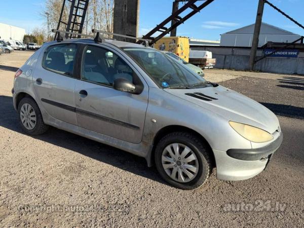 Grey Peugeot 206 2003 in Tallinn, with an engine capacity of 1.40 L and mileage of 209 thousand km for 799 €, photo 1 on AUTOMOTO.COM.LV