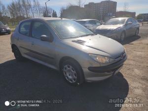 Grey Peugeot 206 2004 in Tallinn, with an engine capacity of 1.40 L and mileage of 137 thousand km for 500 €, photo 5 on AUTOMOTO.COM.LV