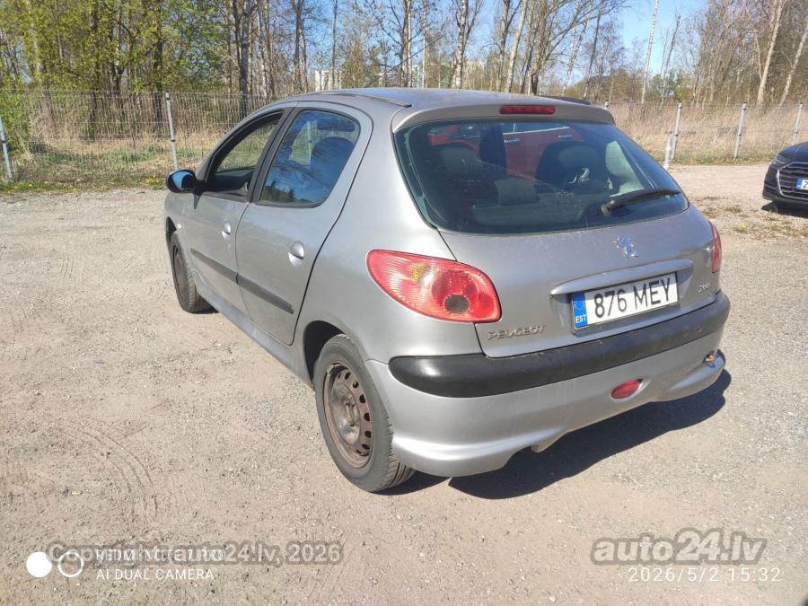 Grey Peugeot 206 2004 in Tallinn, with an engine capacity of 1.40 L and mileage of 137 thousand km for 500 €, photo 6 on AUTOMOTO.COM.LV
