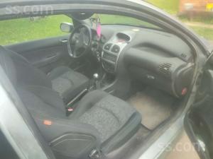 Pelēks Peugeot 206 2005 Ludza, ar dzinēja tilpumu 1.60 L un nobraukumu 354 tūkst. km par 750 €, foto 3 vietnē AUTOMOTO.COM.LV