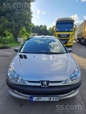 Grey Peugeot 206 2006 in Riga, with an engine capacity of 1.40 L and mileage of 164 thousand km for 1150 €, photo 4 on AUTOMOTO.COM.LV