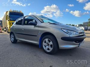 Grey Peugeot 206 2006 in Riga, with an engine capacity of 1.40 L and mileage of 164 thousand km for 1150 €, photo 5 on AUTOMOTO.COM.LV