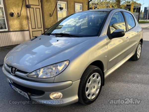 Grey Peugeot 206 2006 in Tallinn, with an engine capacity of 1.40 L and mileage of 137 thousand km for 2400 €, photo 2 on AUTOMOTO.COM.LV