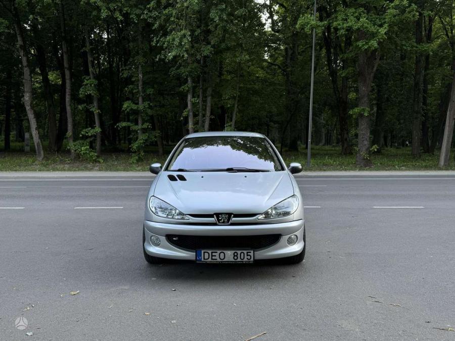 Серый Пежо 206 2006 в Каунас, объемом двигателя 1.36 л и пробегом 78 тыс. км за 2000 €, фото 10 на AUTOMOTO.COM.LV