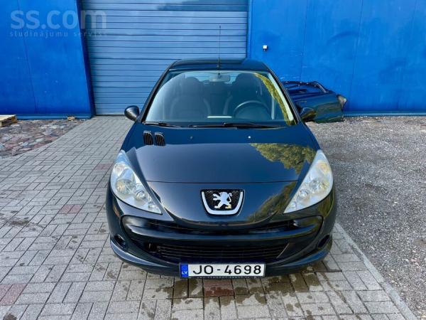 Pelēks Peugeot 206 2009 Liepāja, ar dzinēja tilpumu 1.10 L un nobraukumu 171 tūkst. km par 1590 €, foto 2 vietnē AUTOMOTO.COM.LV