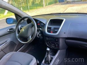 Pelēks Peugeot 206 2009 Liepāja, ar dzinēja tilpumu 1.10 L un nobraukumu 171 tūkst. km par 1590 €, foto 5 vietnē AUTOMOTO.COM.LV