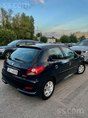 Pelēks Peugeot 206 2009 Liepāja, ar dzinēja tilpumu 1.10 L un nobraukumu 171 tūkst. km par 1400 €, foto 3 vietnē AUTOMOTO.COM.LV
