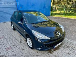 Pelēks Peugeot 206 2009 Liepāja, ar dzinēja tilpumu 1.10 L un nobraukumu 171 tūkst. km par 1400 €, foto 17 vietnē AUTOMOTO.COM.LV