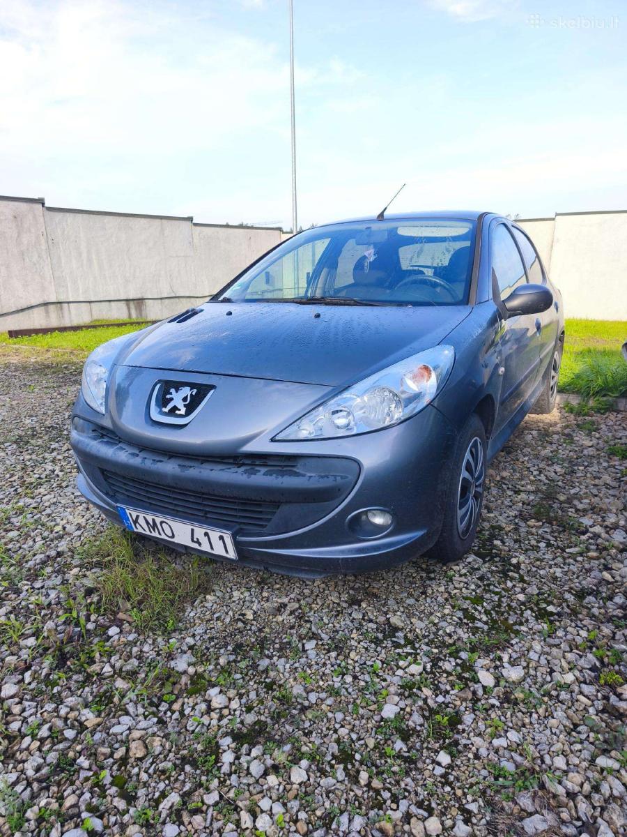 Grey Peugeot 206 2009 in Vilnius, with an engine capacity of 1.40 L and mileage of 210 thousand km for 1099 €, photo 3 on AUTOMOTO.COM.LV