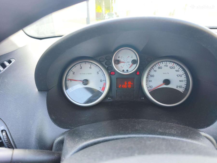 Grey Peugeot 206 2009 in Vilnius, with an engine capacity of 1.40 L and mileage of 210 thousand km for 1099 €, photo 4 on AUTOMOTO.COM.LV