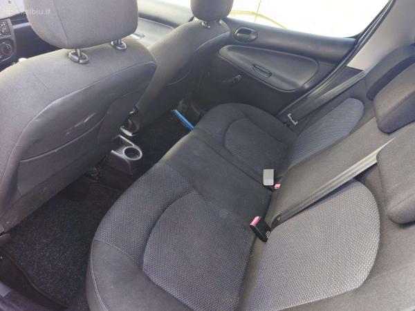 Grey Peugeot 206 2009 in Vilnius, with an engine capacity of 1.40 L and mileage of 210 thousand km for 1099 €, photo 7 on AUTOMOTO.COM.LV