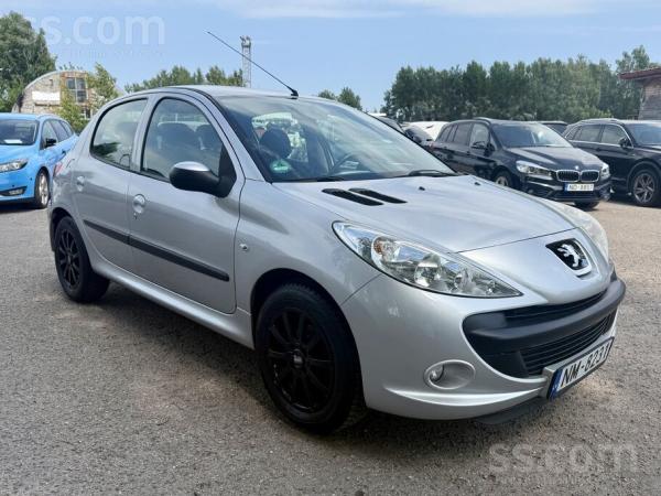 Grey Peugeot 206 2010 in Riga, with an engine capacity of 1.10 L and mileage of 0 thousand km for 2650 €, photo 6 on AUTOMOTO.COM.LV