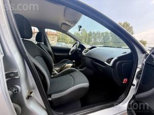 Pelēks Peugeot 206 2010 Rīga, ar dzinēja tilpumu 1.10 L un nobraukumu 0 tūkst. km par 2650 €, foto 14 vietnē AUTOMOTO.COM.LV