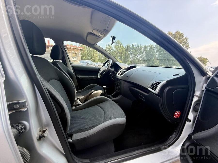 Pelēks Peugeot 206 2010 Rīga, ar dzinēja tilpumu 1.10 L un nobraukumu 0 tūkst. km par 2650 €, foto 14 vietnē AUTOMOTO.COM.LV