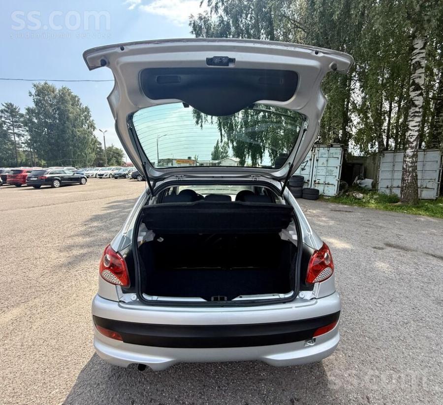 Pelēks Peugeot 206 2010 Rīga, ar dzinēja tilpumu 1.10 L un nobraukumu 0 tūkst. km par 2650 €, foto 17 vietnē AUTOMOTO.COM.LV