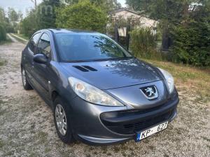 Grey Peugeot 206 2010 in Riga, with an engine capacity of 1.40 L and mileage of 118 thousand km for 2500 €, photo 3 on AUTOMOTO.COM.LV