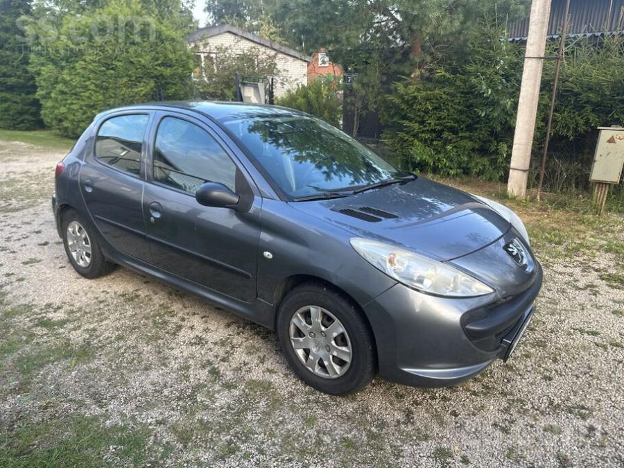 Grey Peugeot 206 2010 in Riga, with an engine capacity of 1.40 L and mileage of 118 thousand km for 2500 €, photo 9 on AUTOMOTO.COM.LV