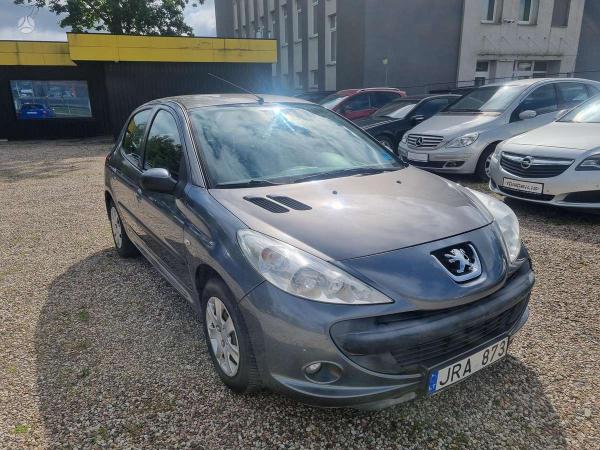 Grey Peugeot 206 2010 in Kaunas, with an engine capacity of 1.40 L and mileage of 173 thousand km for 950 €, photo 1 on AUTOMOTO.COM.LV