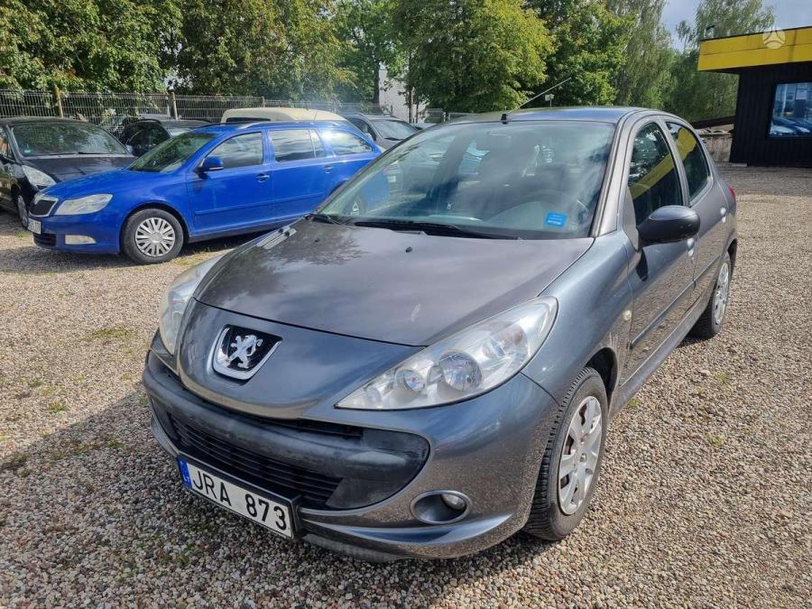 Grey Peugeot 206 2010 in Kaunas, with an engine capacity of 1.40 L and mileage of 173 thousand km for 950 €, photo 5 on AUTOMOTO.COM.LV