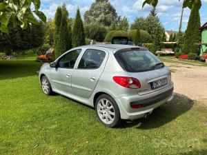 Pelēks Peugeot 206 2011 Ludza, ar dzinēja tilpumu 1.40 L un nobraukumu 264 tūkst. km par 2400 €, foto 4 vietnē AUTOMOTO.COM.LV
