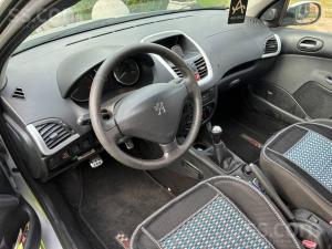 Pelēks Peugeot 206 2011 Ludza, ar dzinēja tilpumu 1.40 L un nobraukumu 264 tūkst. km par 2400 €, foto 6 vietnē AUTOMOTO.COM.LV