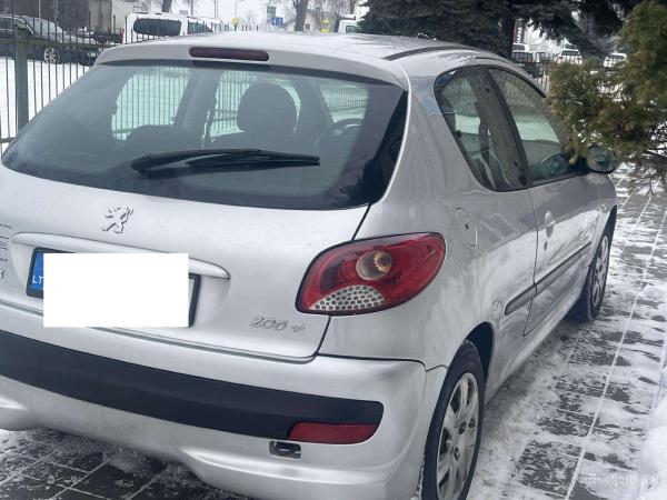 Grey Peugeot 206 2012 in Marijampole, with an engine capacity of 1.50 L and mileage of 234 thousand km for 900 €, photo 3 on AUTOMOTO.COM.LV