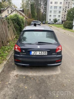 Grey Peugeot 206 2009 in Jurmala, with an engine capacity of 1.10 L and mileage of 175 thousand km for 1550 €, photo 4 on AUTOMOTO.COM.LV
