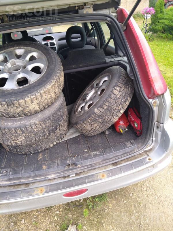 Pelēks Peugeot 206 2005 Rēzekne, ar dzinēja tilpumu 2.00 L un nobraukumu 261 tūkst. km par 750 €, foto 3 vietnē AUTOMOTO.COM.LV