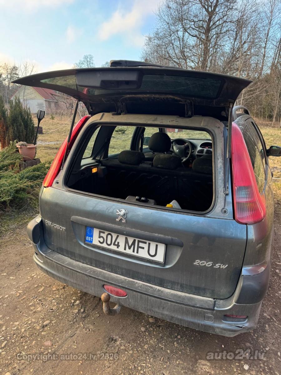 Pelēks Peugeot 206 2006 Kerdla, ar dzinēja tilpumu 1.40 L un nobraukumu 0 tūkst. km par 650 €, foto 6 vietnē AUTOMOTO.COM.LV
