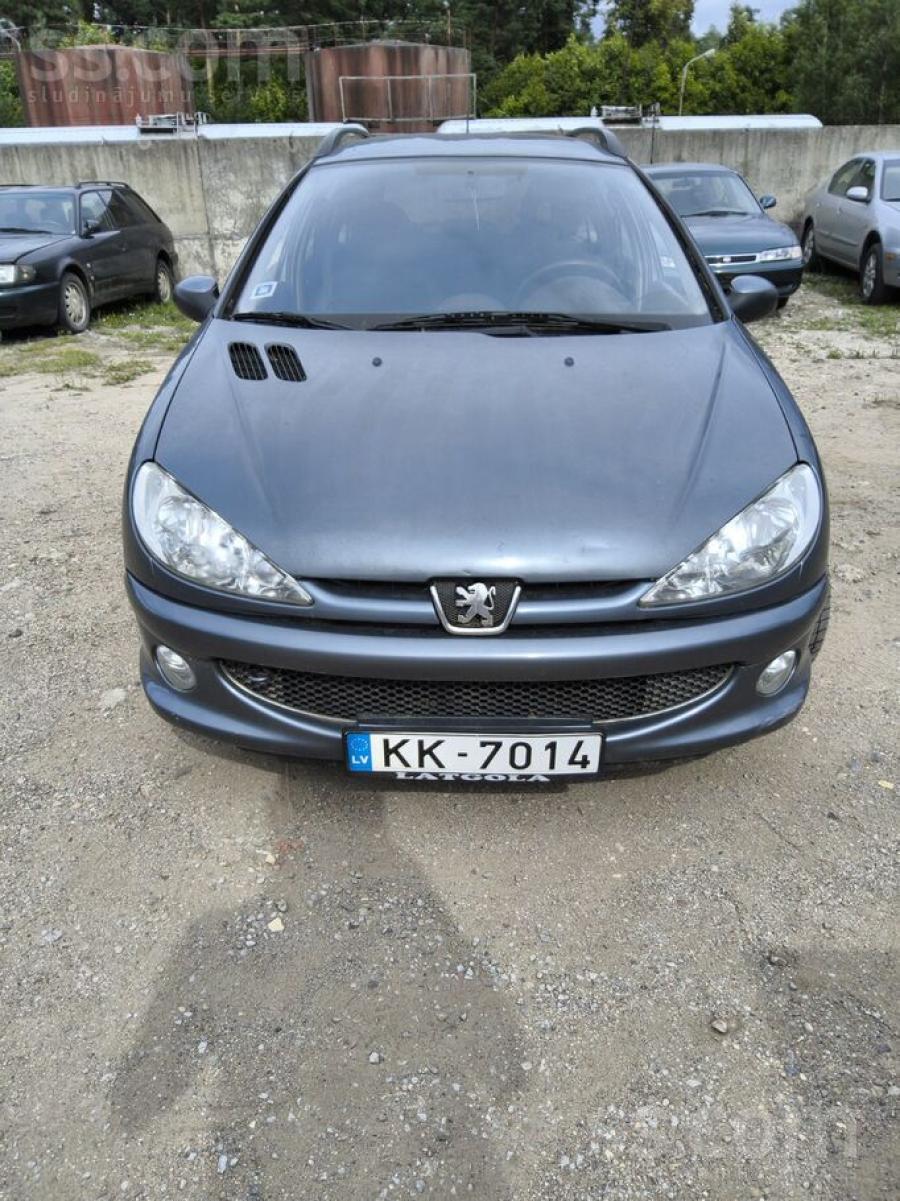 Pelēks Peugeot 206 2006 Daugavpils, ar dzinēja tilpumu 1.60 L un nobraukumu 149 tūkst. km par 600 €, foto 4 vietnē AUTOMOTO.COM.LV