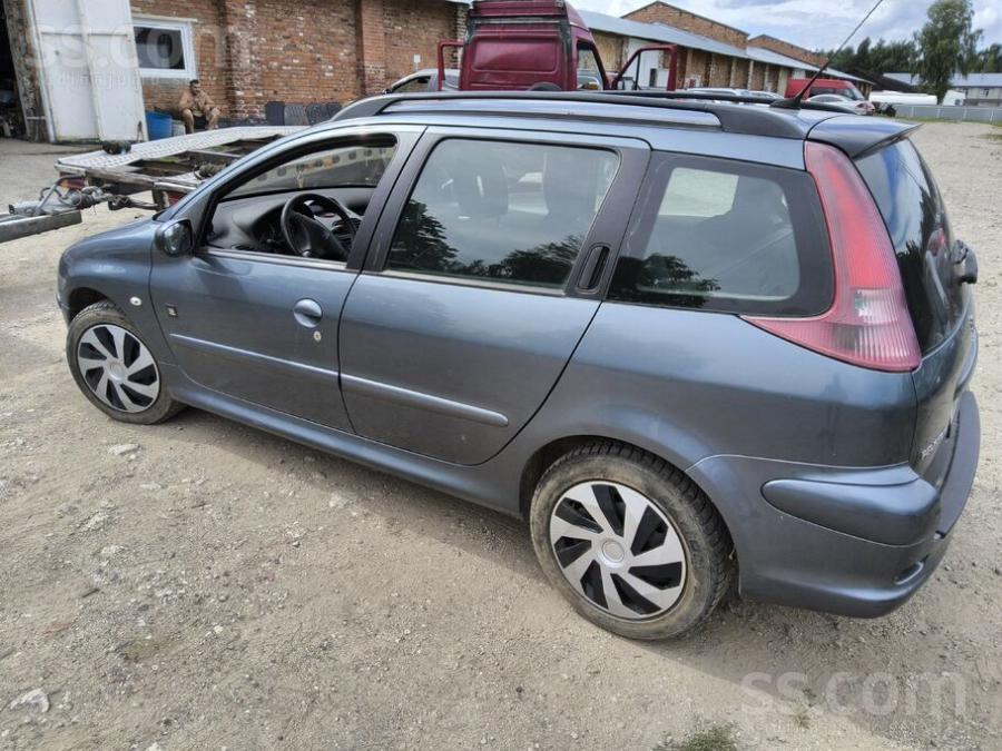 Pelēks Peugeot 206 2006 Daugavpils, ar dzinēja tilpumu 1.60 L un nobraukumu 149 tūkst. km par 600 €, foto 8 vietnē AUTOMOTO.COM.LV