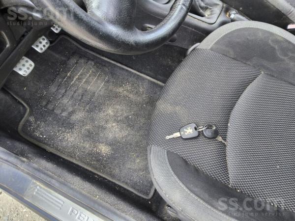 Grey Peugeot 206 2006 in Daugavpils, with an engine capacity of 1.60 L and mileage of 149 thousand km for 600 €, photo 10 on AUTOMOTO.COM.LV