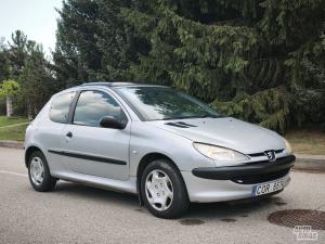 Peugeot 206 1999 in Jonava, with an engine capacity of 1.40 L and mileage of 193 thousand km for 650 €, photo 4 on AUTOMOTO.COM.LV