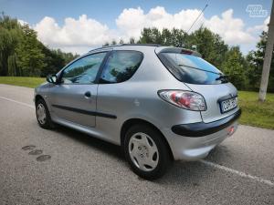 Peugeot 206 1999 in Jonava, with an engine capacity of 1.40 L and mileage of 193 thousand km for 650 €, photo 6 on AUTOMOTO.COM.LV