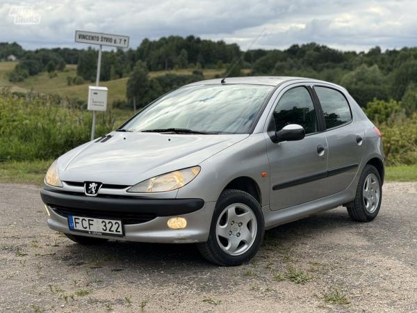 Пежо 206 1999 в Утена, объемом двигателя 1.20 л и пробегом 158 тыс. км за 930 €, фото 1 на AUTOMOTO.COM.LV