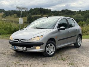 Пежо 206 1999 в Утена, объемом двигателя 1.20 л и пробегом 158 тыс. км за 930 €, фото 1 на AUTOMOTO.COM.LV