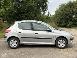 Пежо 206 1999 в Утена, объемом двигателя 1.20 л и пробегом 158 тыс. км за 930 €, фото 5 на AUTOMOTO.COM.LV