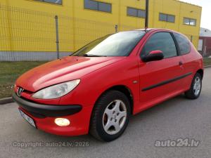 Peugeot 206 2001 Tartu, ar dzinēja tilpumu 1.40 L un nobraukumu 190 tūkst. km par 990 €, foto  vietnē AUTOMOTO.COM.LV
