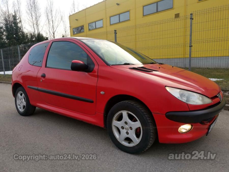 Peugeot 206 2001 Tartu, ar dzinēja tilpumu 1.40 L un nobraukumu 190 tūkst. km par 990 €, foto 2 vietnē AUTOMOTO.COM.LV