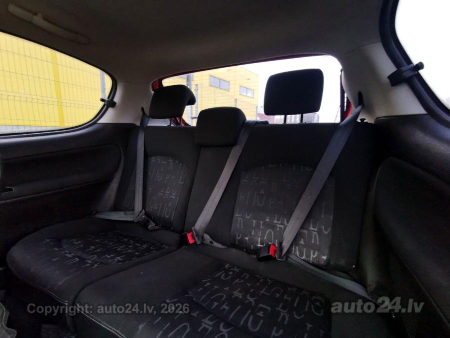 Peugeot 206 2001 Tartu, ar dzinēja tilpumu 1.40 L un nobraukumu 190 tūkst. km par 990 €, foto 6 vietnē AUTOMOTO.COM.LV