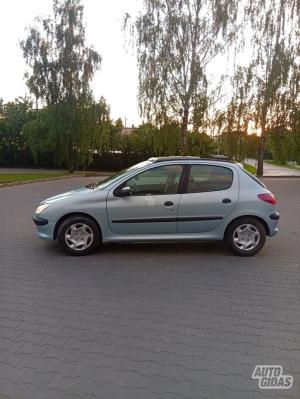 Peugeot 206 2001 in Vilnius, with an engine capacity of 2.00 L and mileage of 0 thousand km for 649 €, photo 3 on AUTOMOTO.COM.LV
