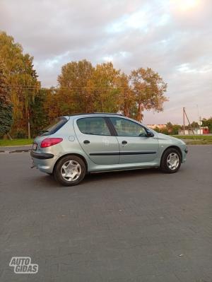 Peugeot 206 2001 in Vilnius, with an engine capacity of 2.00 L and mileage of 0 thousand km for 649 €, photo 6 on AUTOMOTO.COM.LV