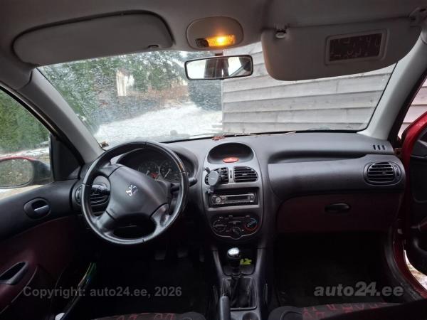 Peugeot 206 2002 in Tallinn, with an engine capacity of 1.40 L and mileage of 146 thousand km for 800 €, photo 5 on AUTOMOTO.COM.LV