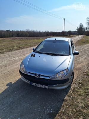 Peugeot 206 2002 in Vilnius, with an engine capacity of 2.00 L and mileage of 213 thousand km for 400 €, photo 5 on AUTOMOTO.COM.LV